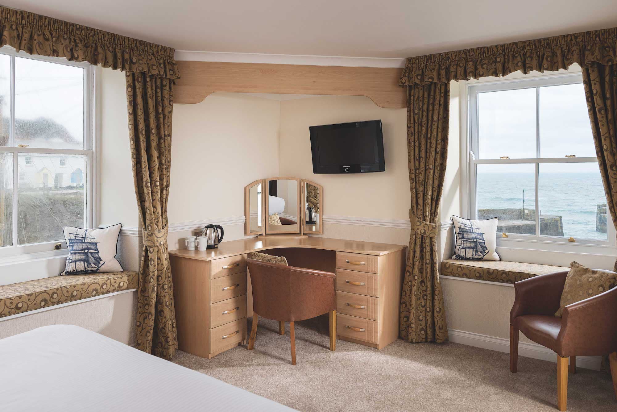 Visit Cornwall | Pier House Hotel